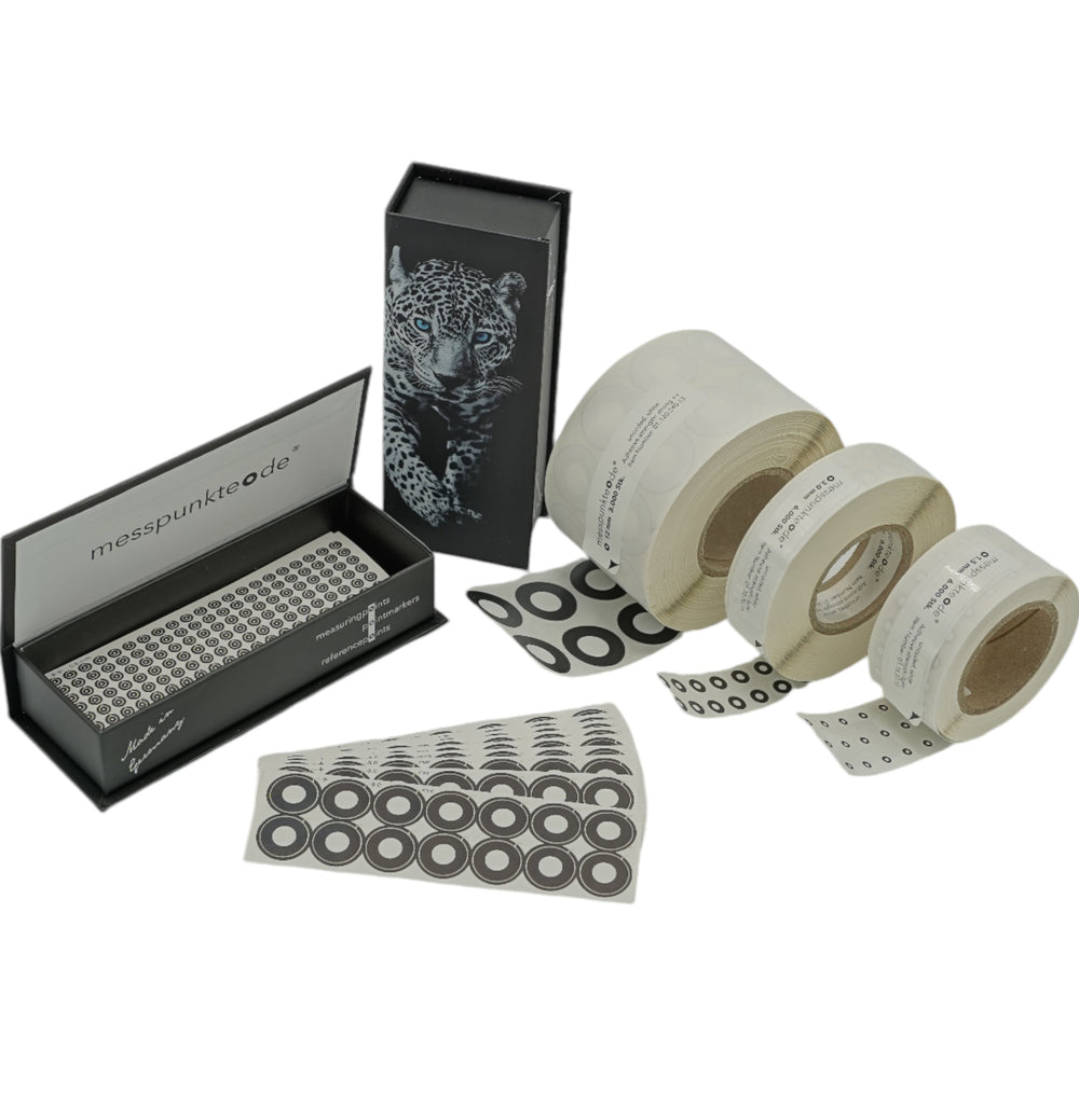 Retro-reflective 3D scanner positioning targets